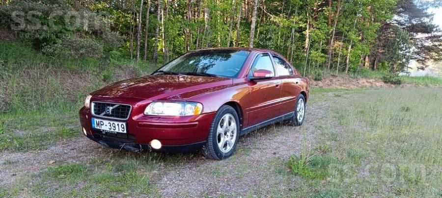 Sarkans Volvo S60 2007 Ludza, ar dzinēja tilpumu 2.40 L un nobraukumu 294 tūkst. km par 2900 €, foto 4 vietnē AUTOMOTO.COM.LV