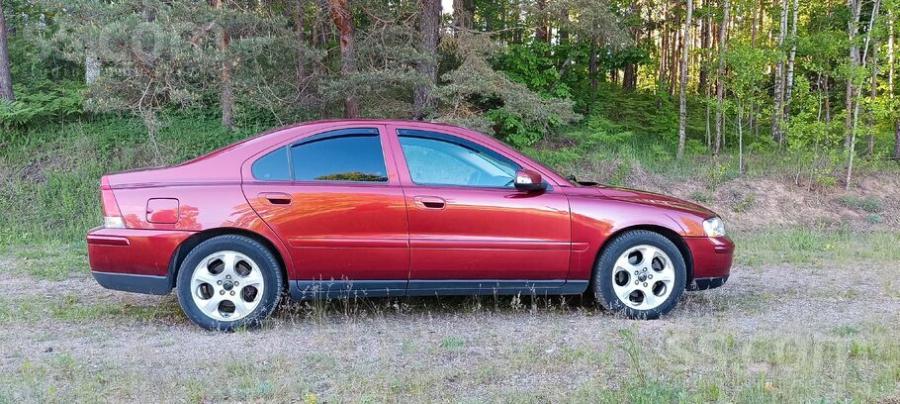 Sarkans Volvo S60 2007 Ludza, ar dzinēja tilpumu 2.40 L un nobraukumu 294 tūkst. km par 2900 €, foto 7 vietnē AUTOMOTO.COM.LV