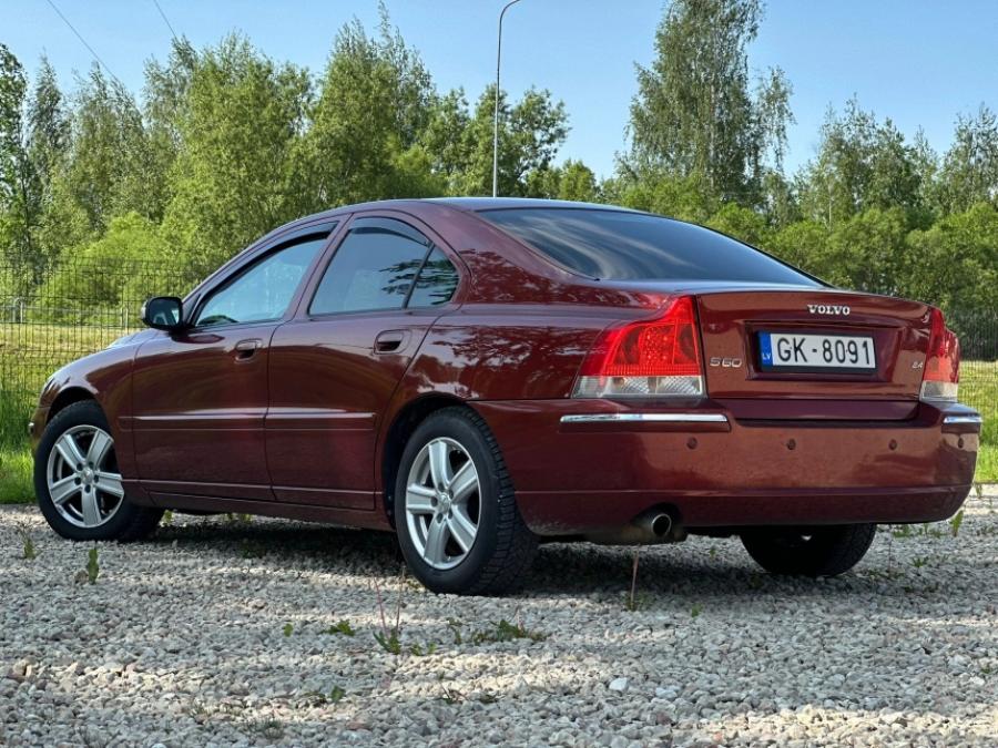 Красный Вольво С60 2007 в Рига, объемом двигателя 2.40 л и пробегом 155 тыс. км за 3800 €, фото 17 на AUTOMOTO.COM.LV