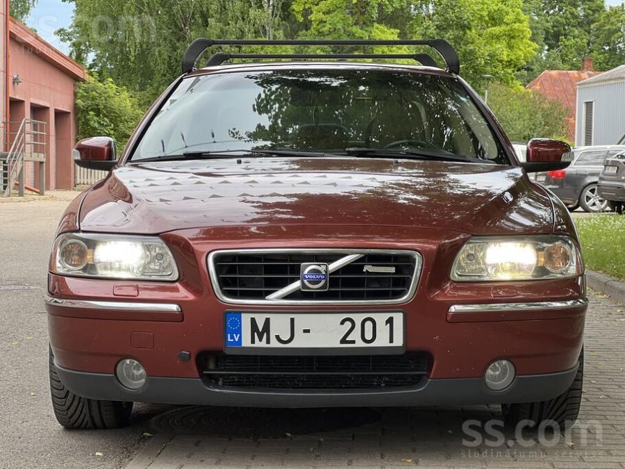 Sarkans Volvo S60 2007 Jēkabpils, ar dzinēja tilpumu 2.40 L un nobraukumu 392 tūkst. km par 2890 €, foto 4 vietnē AUTOMOTO.COM.LV