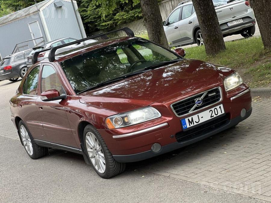 Sarkans Volvo S60 2007 Jēkabpils, ar dzinēja tilpumu 2.40 L un nobraukumu 392 tūkst. km par 2890 €, foto 5 vietnē AUTOMOTO.COM.LV