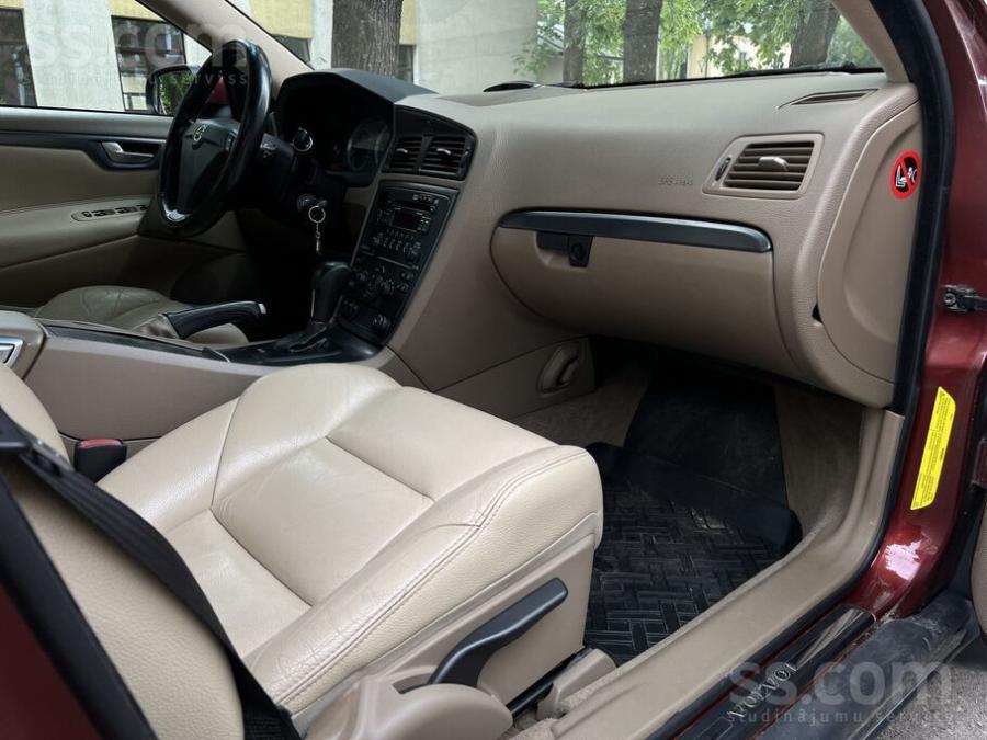 Sarkans Volvo S60 2007 Jēkabpils, ar dzinēja tilpumu 2.40 L un nobraukumu 392 tūkst. km par 2890 €, foto 17 vietnē AUTOMOTO.COM.LV
