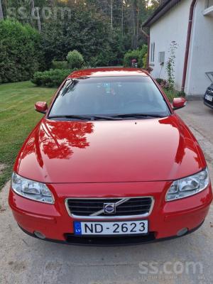Sarkans Volvo S60 2007 Rīga, ar dzinēja tilpumu 2.40 L un nobraukumu 325 tūkst. km par 3250 €, foto 4 vietnē AUTOMOTO.COM.LV