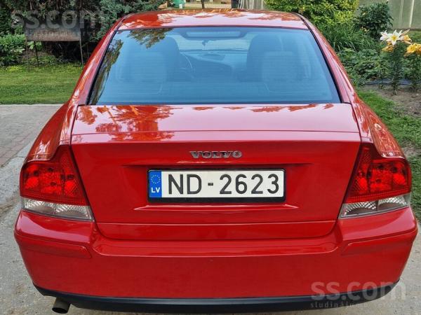 Sarkans Volvo S60 2007 Rīga, ar dzinēja tilpumu 2.40 L un nobraukumu 325 tūkst. km par 3250 €, foto 4 vietnē AUTOMOTO.COM.LV