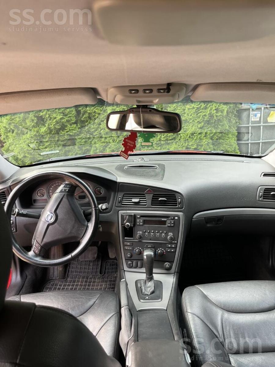 Sarkans Volvo S60 2007 Rīga, ar dzinēja tilpumu 2.40 L un nobraukumu 325 tūkst. km par 3250 €, foto 8 vietnē AUTOMOTO.COM.LV