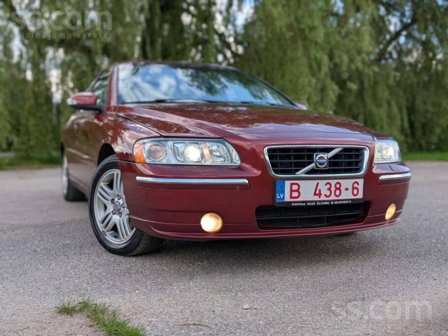 Sarkans Volvo S60 2008 Rīga, ar dzinēja tilpumu 2.40 L un nobraukumu 304 tūkst. km par 3199 €, foto 4 vietnē AUTOMOTO.COM.LV