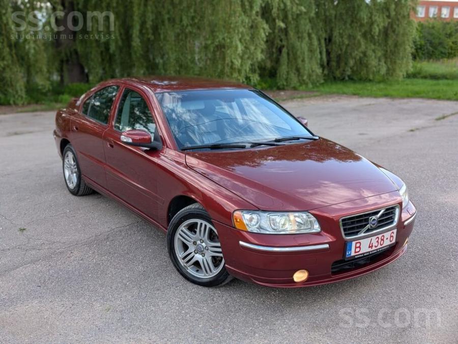 Sarkans Volvo S60 2008 Rīga, ar dzinēja tilpumu 2.40 L un nobraukumu 304 tūkst. km par 3199 €, foto 5 vietnē AUTOMOTO.COM.LV
