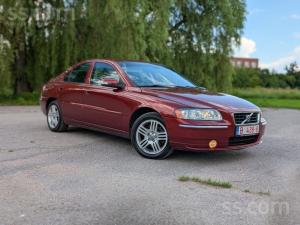 Sarkans Volvo S60 2008 Rīga, ar dzinēja tilpumu 2.40 L un nobraukumu 304 tūkst. km par 3199 €, foto 7 vietnē AUTOMOTO.COM.LV