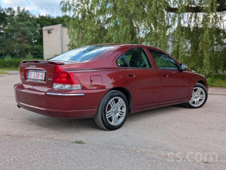 Sarkans Volvo S60 2008 Rīga, ar dzinēja tilpumu 2.40 L un nobraukumu 304 tūkst. km par 3199 €, foto 11 vietnē AUTOMOTO.COM.LV