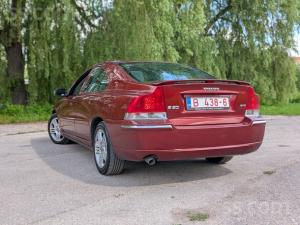Sarkans Volvo S60 2008 Rīga, ar dzinēja tilpumu 2.40 L un nobraukumu 304 tūkst. km par 3199 €, foto 14 vietnē AUTOMOTO.COM.LV