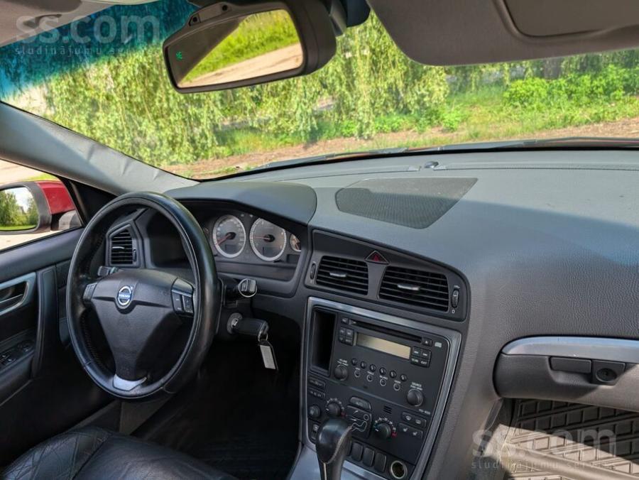 Sarkans Volvo S60 2008 Rīga, ar dzinēja tilpumu 2.40 L un nobraukumu 304 tūkst. km par 3199 €, foto 18 vietnē AUTOMOTO.COM.LV