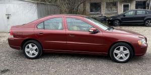 Sarkans Volvo S60 2008 Ukmergė, ar dzinēja tilpumu 2.40 L un nobraukumu 256 tūkst. km par 2800 €, foto 3 vietnē AUTOMOTO.COM.LV