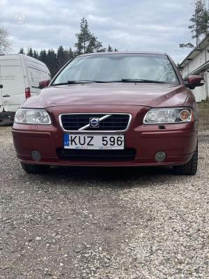 Sarkans Volvo S60 2008 Ukmergė, ar dzinēja tilpumu 2.40 L un nobraukumu 256 tūkst. km par 2800 €, foto 5 vietnē AUTOMOTO.COM.LV
