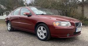 Sarkans Volvo S60 2008 Ukmergė, ar dzinēja tilpumu 2.40 L un nobraukumu 256 tūkst. km par 2800 €, foto 8 vietnē AUTOMOTO.COM.LV