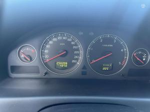 Sarkans Volvo S60 2008 Ukmergė, ar dzinēja tilpumu 2.40 L un nobraukumu 256 tūkst. km par 2800 €, foto 13 vietnē AUTOMOTO.COM.LV