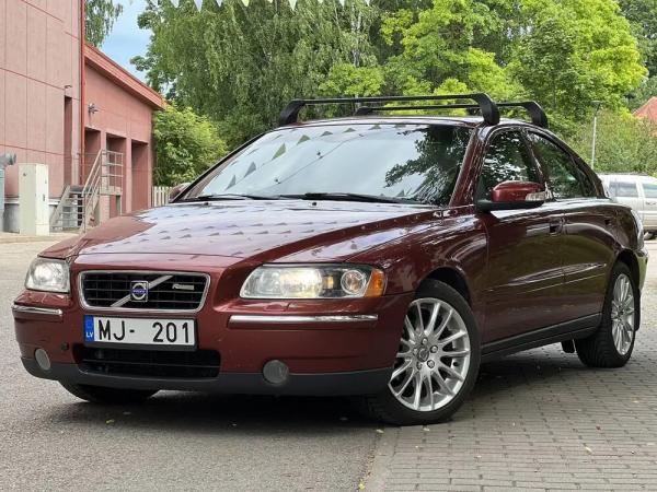 Sarkans Volvo S60 2009 Jēkabpils, ar dzinēja tilpumu 2.40 L un nobraukumu 392 tūkst. km par 2890 €, foto 1 vietnē AUTOMOTO.COM.LV