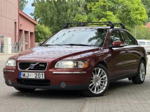 Sarkans Volvo S60 2009 Jēkabpils, ar dzinēja tilpumu 2.40 L un nobraukumu 392 tūkst. km par 2890 €, foto  vietnē AUTOMOTO.COM.LV