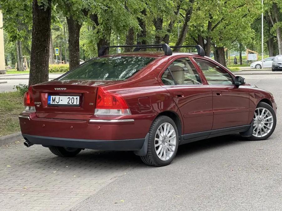 Sarkans Volvo S60 2009 Jēkabpils, ar dzinēja tilpumu 2.40 L un nobraukumu 392 tūkst. km par 2890 €, foto 3 vietnē AUTOMOTO.COM.LV