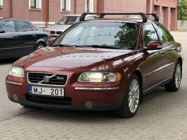 Sarkans Volvo S60 2009 Jēkabpils, ar dzinēja tilpumu 2.40 L un nobraukumu 392 tūkst. km par 2890 €, foto 5 vietnē AUTOMOTO.COM.LV