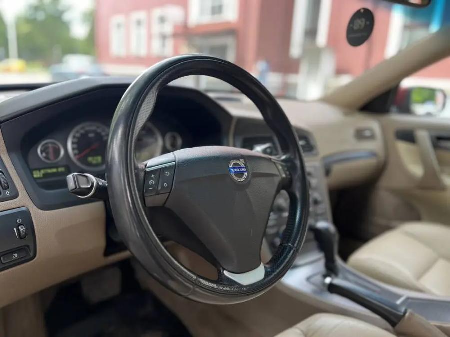Sarkans Volvo S60 2009 Jēkabpils, ar dzinēja tilpumu 2.40 L un nobraukumu 392 tūkst. km par 2890 €, foto 12 vietnē AUTOMOTO.COM.LV