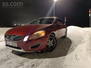Red Volvo S60 2010 in Riga, with an engine capacity of 2.00 L and mileage of 315 thousand km for 5700 €, photo 12 on AUTOMOTO.COM.LV