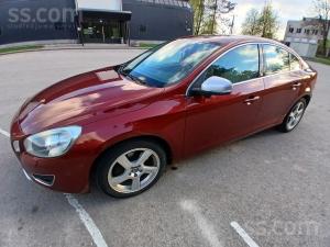 Red Volvo S60 2010 in Riga, with an engine capacity of 2.00 L and mileage of 244 thousand km for 4500 €, photo 4 on AUTOMOTO.COM.LV
