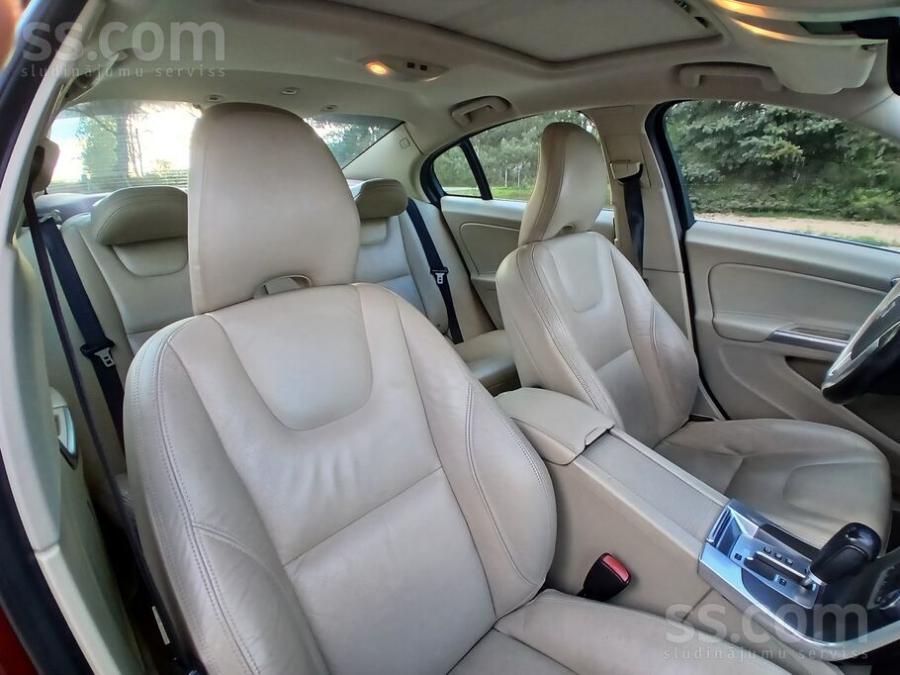 Red Volvo S60 2010 in Riga, with an engine capacity of 2.00 L and mileage of 244 thousand km for 4500 €, photo 12 on AUTOMOTO.COM.LV