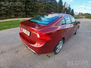 Red Volvo S60 2010 in Riga, with an engine capacity of 2.00 L and mileage of 244 thousand km for 4500 €, photo 14 on AUTOMOTO.COM.LV