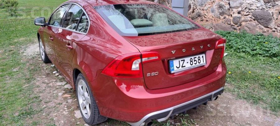 Red Volvo S60 2010 in Riga, with an engine capacity of 2.00 L and mileage of 244 thousand km for 4500 €, photo 15 on AUTOMOTO.COM.LV