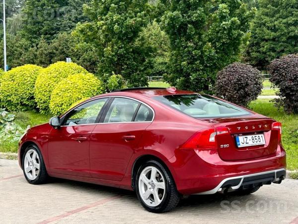 Red Volvo S60 2010 in Riga, with an engine capacity of 2.00 L and mileage of 244 thousand km for 4750 €, photo 5 on AUTOMOTO.COM.LV