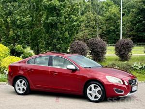 Red Volvo S60 2010 in Riga, with an engine capacity of 2.00 L and mileage of 244 thousand km for 4750 €, photo 10 on AUTOMOTO.COM.LV