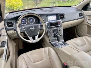 Red Volvo S60 2010 in Riga, with an engine capacity of 2.00 L and mileage of 244 thousand km for 4750 €, photo 14 on AUTOMOTO.COM.LV