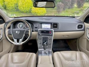 Red Volvo S60 2010 in Riga, with an engine capacity of 2.00 L and mileage of 244 thousand km for 4750 €, photo 16 on AUTOMOTO.COM.LV