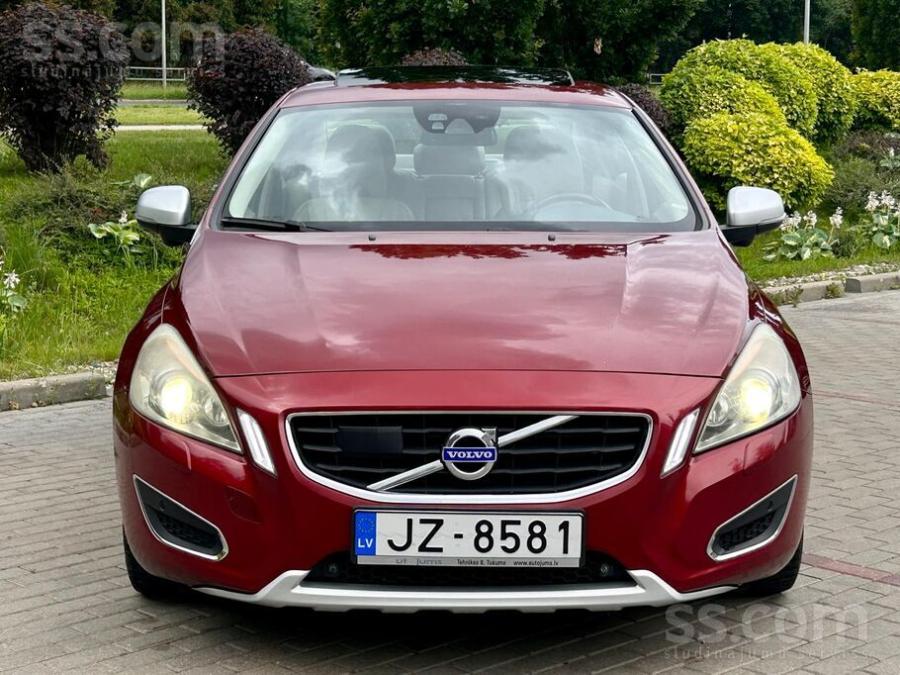 Red Volvo S60 2010 in Riga, with an engine capacity of 2.00 L and mileage of 244 thousand km for 4750 €, photo 28 on AUTOMOTO.COM.LV