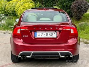Red Volvo S60 2010 in Riga, with an engine capacity of 2.00 L and mileage of 244 thousand km for 4750 €, photo 29 on AUTOMOTO.COM.LV