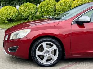 Red Volvo S60 2010 in Riga, with an engine capacity of 2.00 L and mileage of 244 thousand km for 4750 €, photo 30 on AUTOMOTO.COM.LV