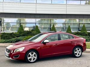 Red Volvo S60 2010 in Riga, with an engine capacity of 2.00 L and mileage of 244 thousand km for 4990 €, photo 4 on AUTOMOTO.COM.LV