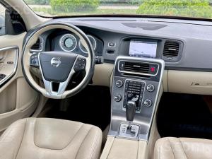 Red Volvo S60 2010 in Riga, with an engine capacity of 2.00 L and mileage of 244 thousand km for 4990 €, photo 15 on AUTOMOTO.COM.LV
