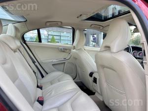 Red Volvo S60 2010 in Riga, with an engine capacity of 2.00 L and mileage of 244 thousand km for 4990 €, photo 20 on AUTOMOTO.COM.LV