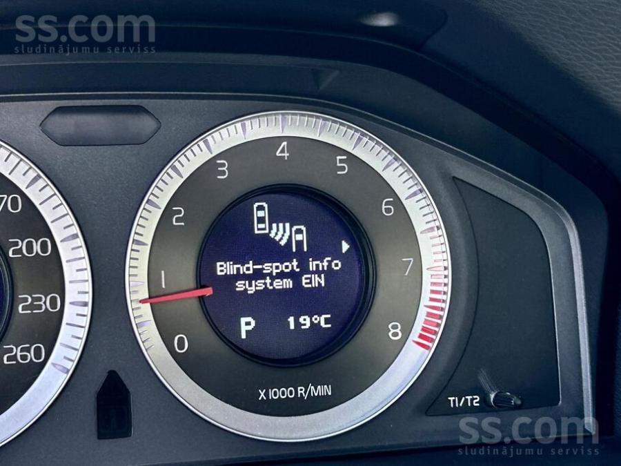 Red Volvo S60 2010 in Riga, with an engine capacity of 2.00 L and mileage of 244 thousand km for 4990 €, photo 26 on AUTOMOTO.COM.LV