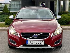 Red Volvo S60 2010 in Riga, with an engine capacity of 2.00 L and mileage of 244 thousand km for 4990 €, photo 29 on AUTOMOTO.COM.LV