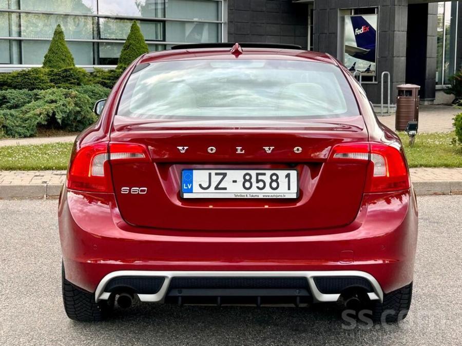 Red Volvo S60 2010 in Riga, with an engine capacity of 2.00 L and mileage of 244 thousand km for 4990 €, photo 30 on AUTOMOTO.COM.LV