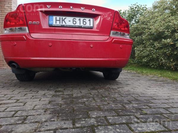 Volvo S60 2010 Rīga vietnē Sarkans Volvo S60 2010 Rīga, ar dzinēja tilpumu 2.40 L un nobraukumu 79 tūkst. km par 5400 €, foto 7 vietnē AUTOMOTO.COM.LV