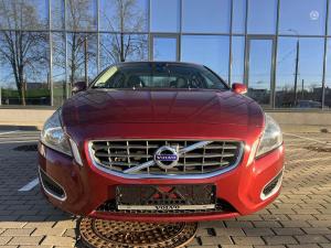 Red Volvo S60 2012 in Kaunas, with an engine capacity of 2.40 L and mileage of 265 thousand km for 6999 €, photo 4 on AUTOMOTO.COM.LV