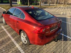 Red Volvo S60 2012 in Kaunas, with an engine capacity of 2.40 L and mileage of 265 thousand km for 6999 €, photo 10 on AUTOMOTO.COM.LV