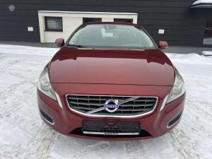 Red Volvo S60 2012 in Kaunas, with an engine capacity of 2.40 L and mileage of 265 thousand km for 6950 €, photo 5 on AUTOMOTO.COM.LV