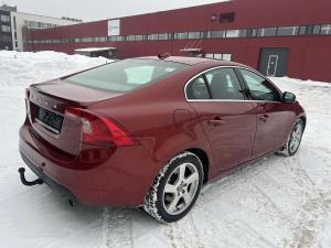 Red Volvo S60 2012 in Kaunas, with an engine capacity of 2.40 L and mileage of 265 thousand km for 6950 €, photo 8 on AUTOMOTO.COM.LV