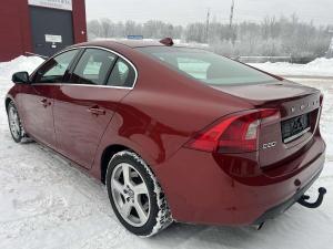 Red Volvo S60 2012 in Kaunas, with an engine capacity of 2.40 L and mileage of 265 thousand km for 6950 €, photo 11 on AUTOMOTO.COM.LV