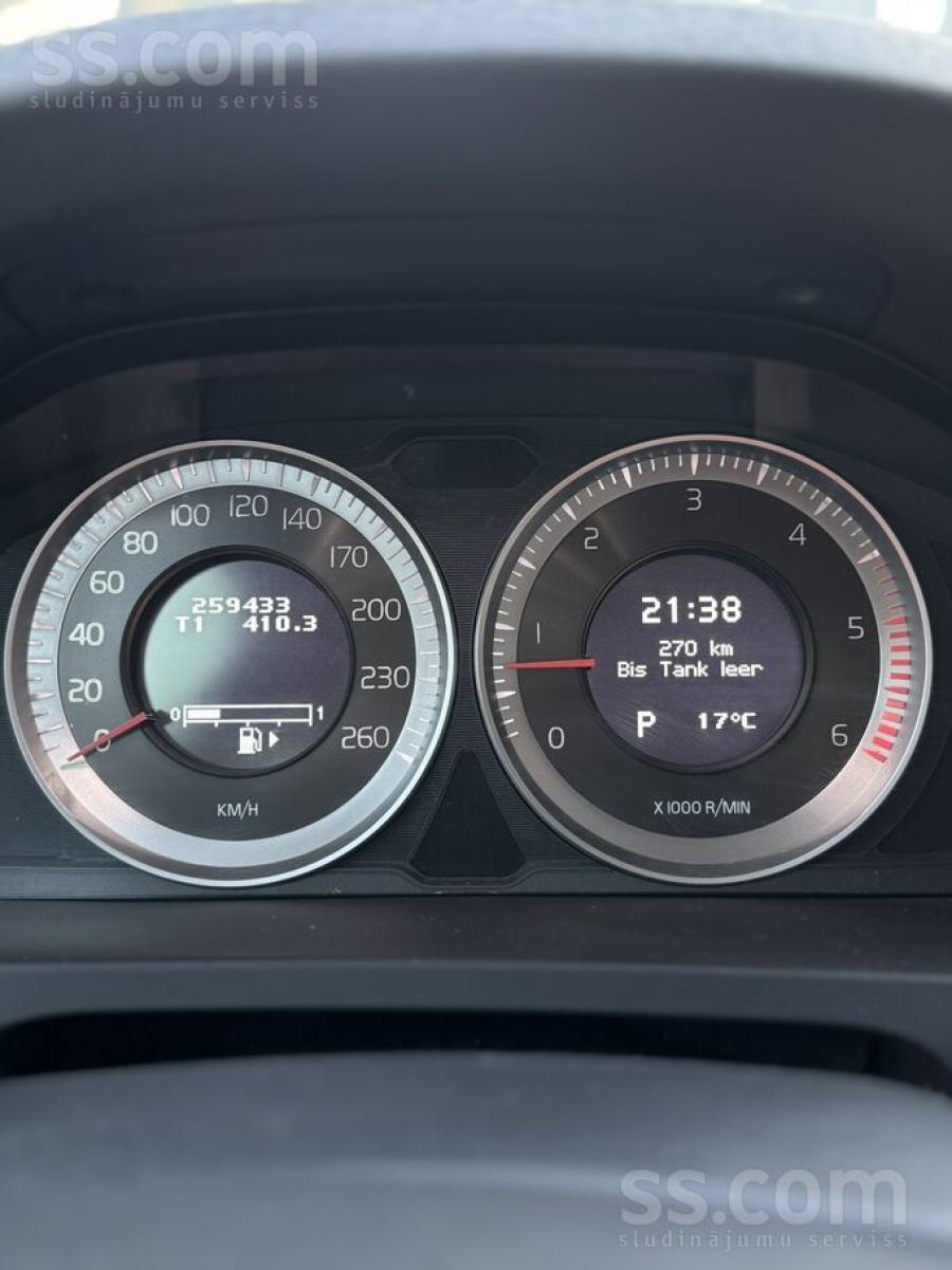 Red Volvo S60 2012 in Riga, with an engine capacity of 2.00 L and mileage of 260 thousand km for 4300 €, photo 10 on AUTOMOTO.COM.LV