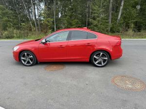 Red Volvo S60 2012 in Kaunas, with an engine capacity of 2.40 L and mileage of 215 thousand km for 5300 €, photo 4 on AUTOMOTO.COM.LV